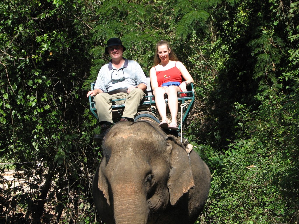 Elephant ride in Thailand - Trevor's Travels