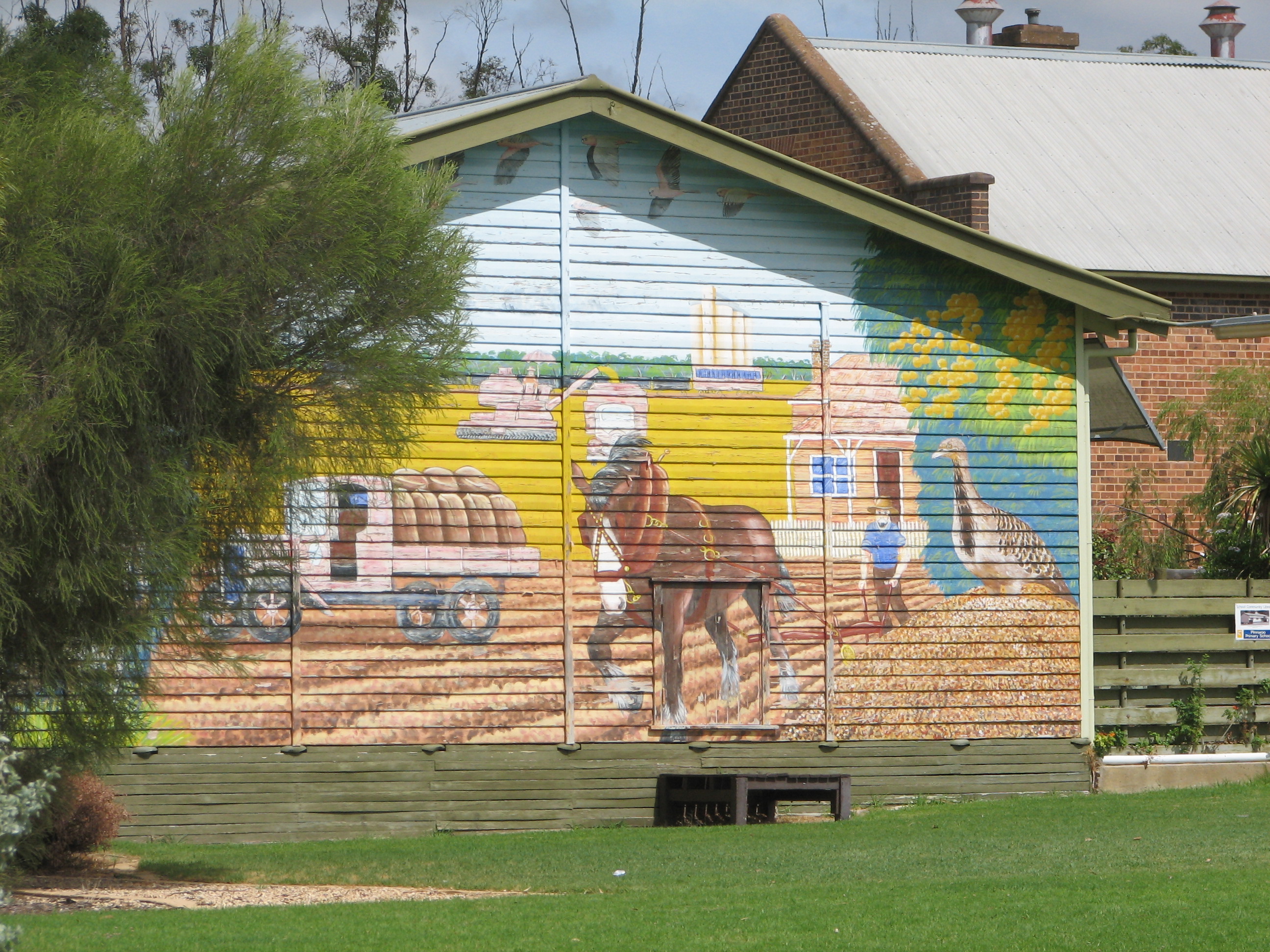Mural on a school building in Pinnaroo, South Australia - Trevor's Travels