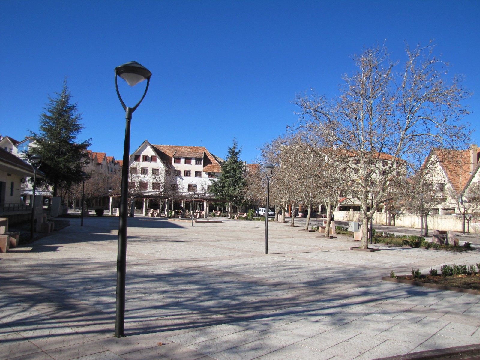 More scenes of Ifrane in Morocco - Trevor's Travels